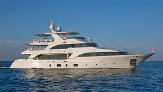 37m Benetti motor yacht Namaste sold